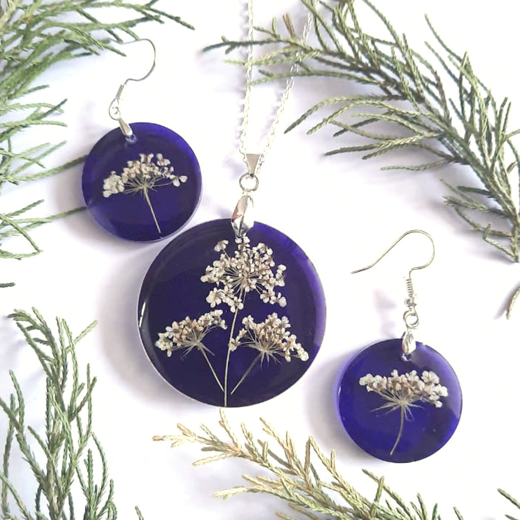 Lace magic Real Dried Flower Necklace