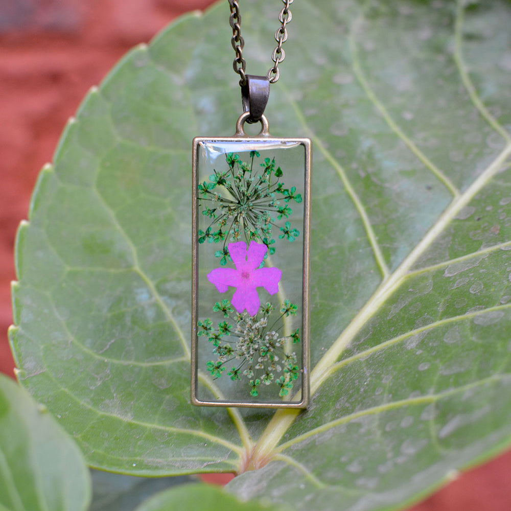 Tryst with the Greens Real Dried Flower Necklace – Nature’s Embrace